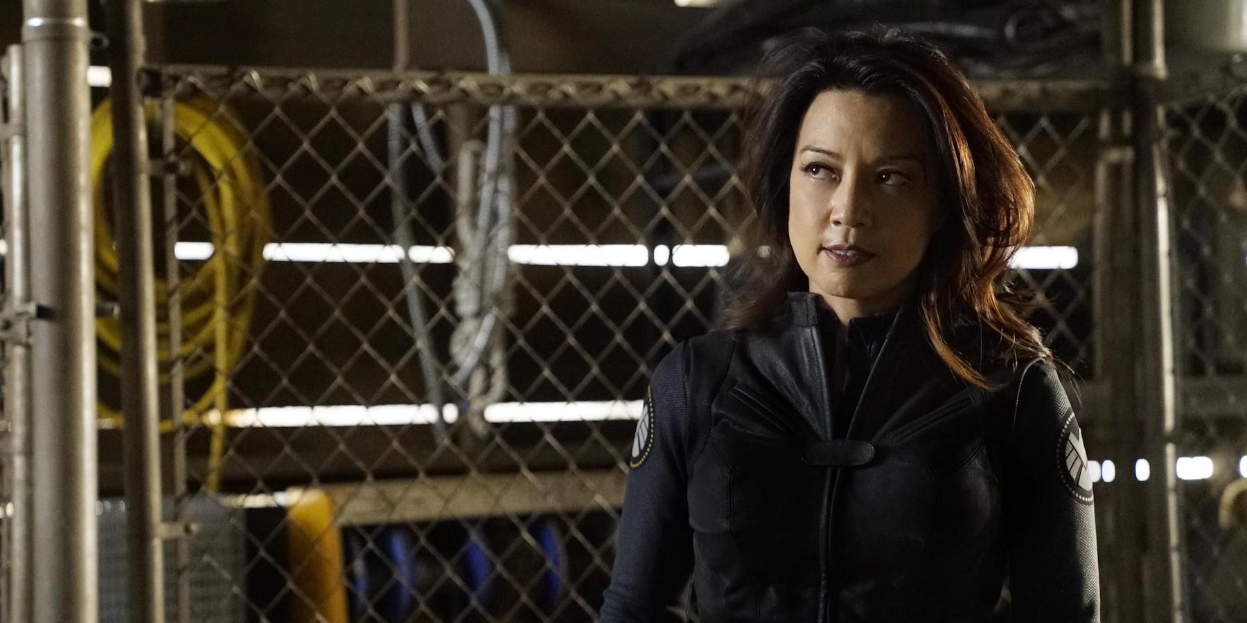Agents of S.H.I.E.L.D. 'Wake Up' Clip: May vs. Aida | Screen Rant