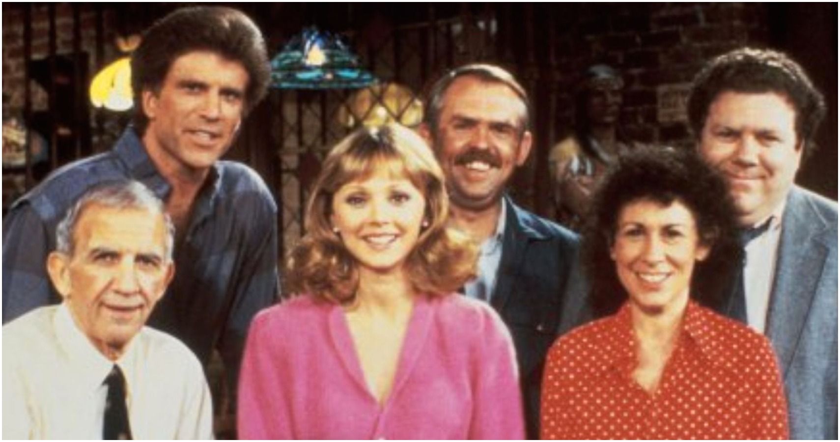 10 Interesting Facts About The Set Of Cheers | ScreenRant