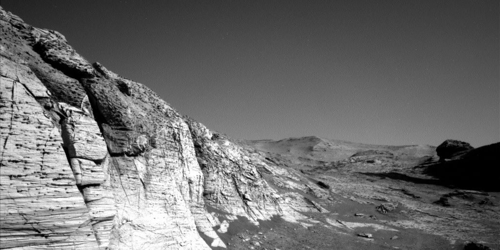 NASA's Curiosity Rover Just Found This Amazing Rock While Exploring Mars