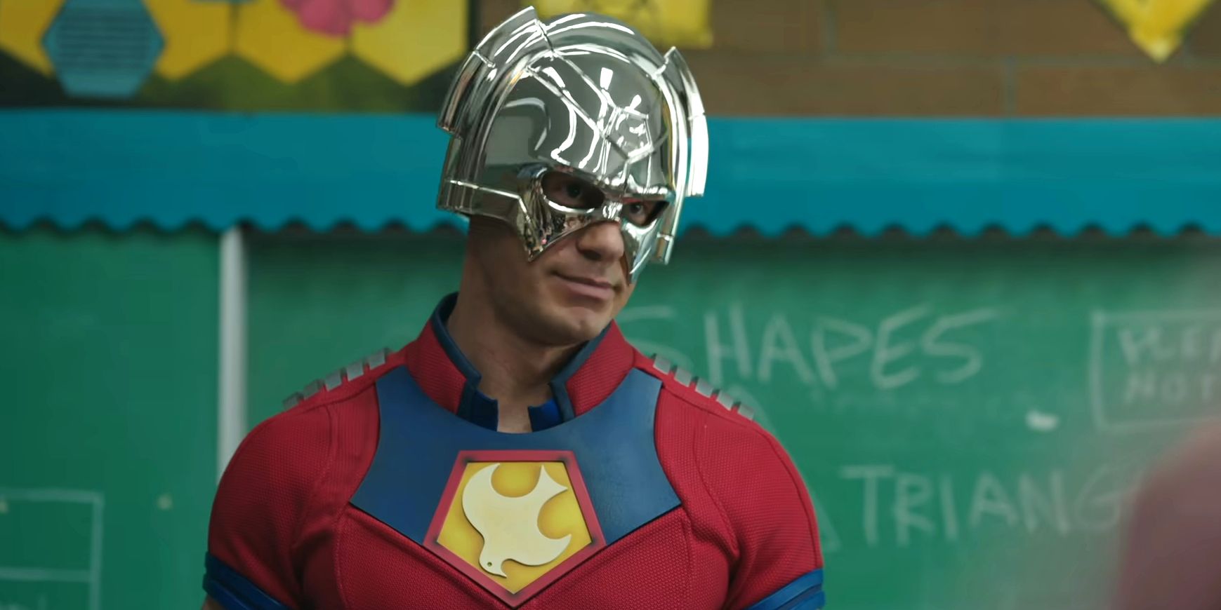 Kevin Smith Reviews Peacemaker, Sings James Gunn's Praises