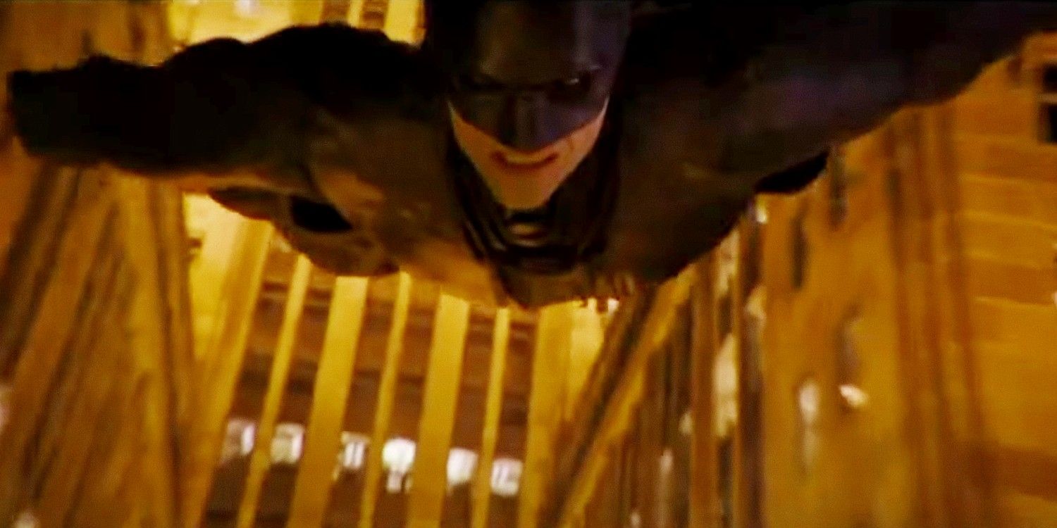 The Dark Knight Flies Over Gotham In New The Batman Trailer