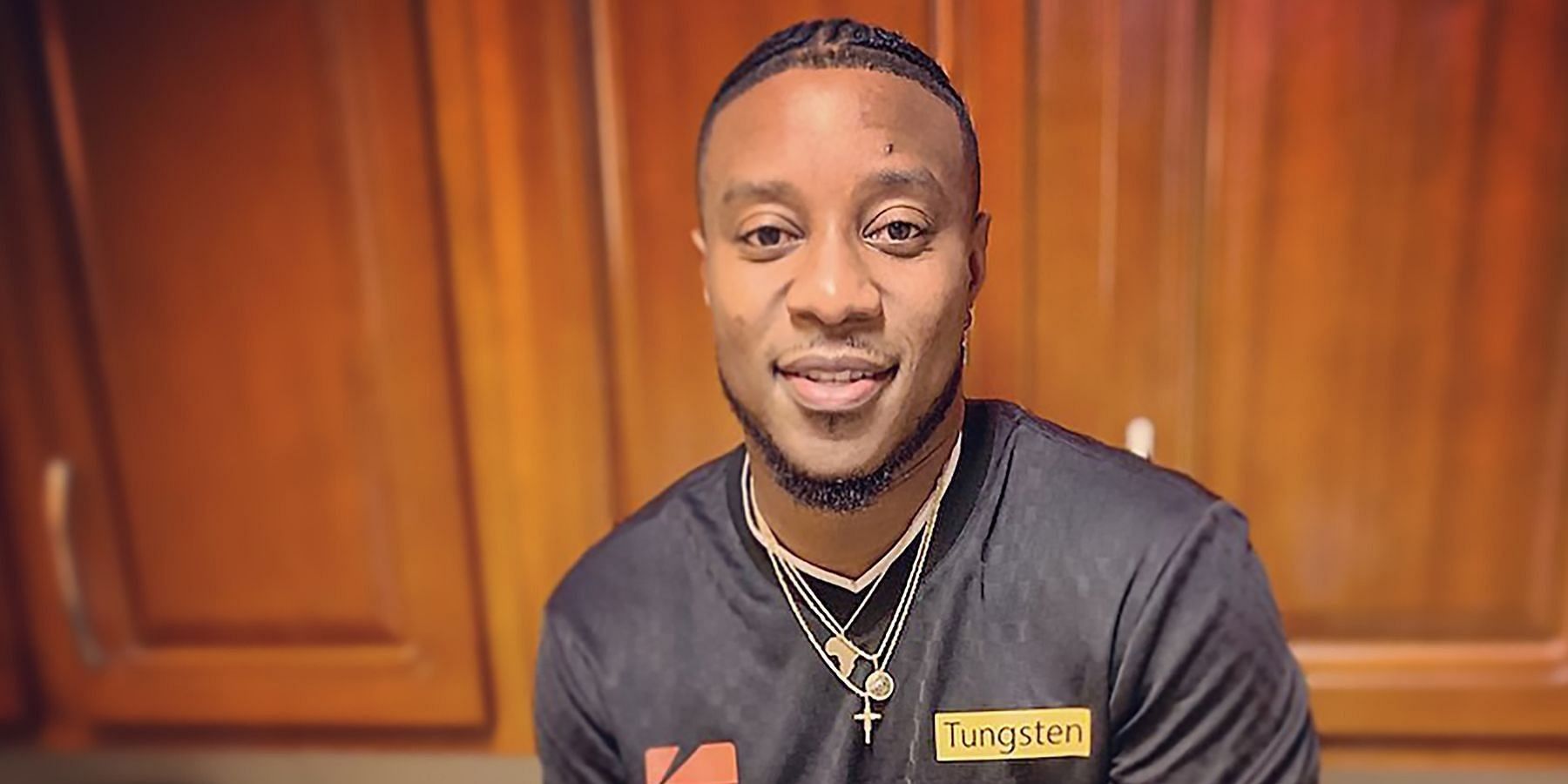 Love Is Blind 2: Meet Jarrette Jones, Sneaker Dealer & Podcast Host